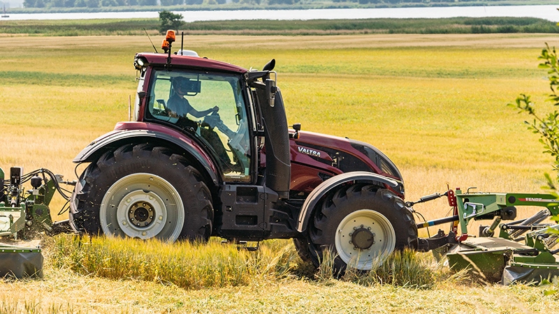 VALTRA T254 TRACTOR | Agpower