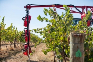 CROPLANDS QUANTUM MIST™420 2 ROW SPRAYER | Agpower