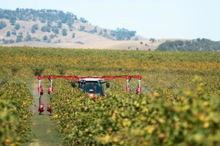 CROPLANDS QUANTUM MIST™420 3 ROW SPRAYER | Agpower